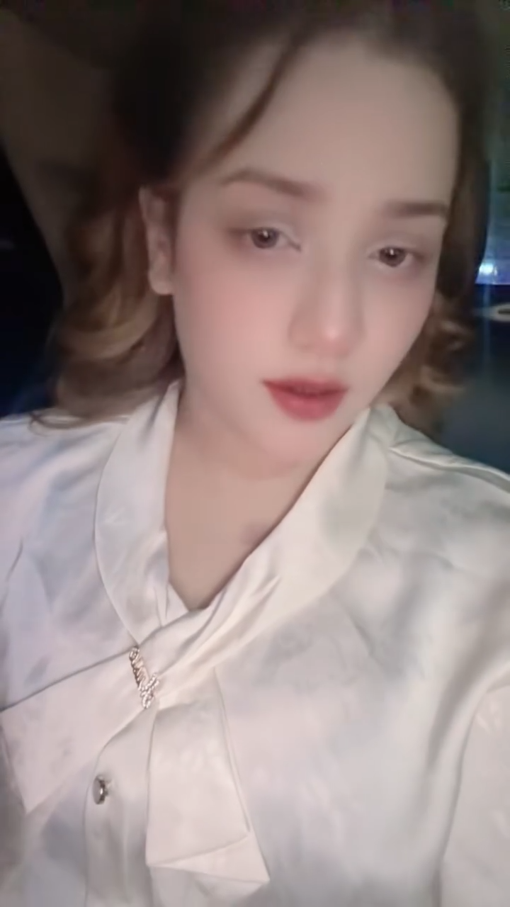 Stage Actress Hina Sheikh Accuses Men of Leaking Obscene Videos - Stage ...